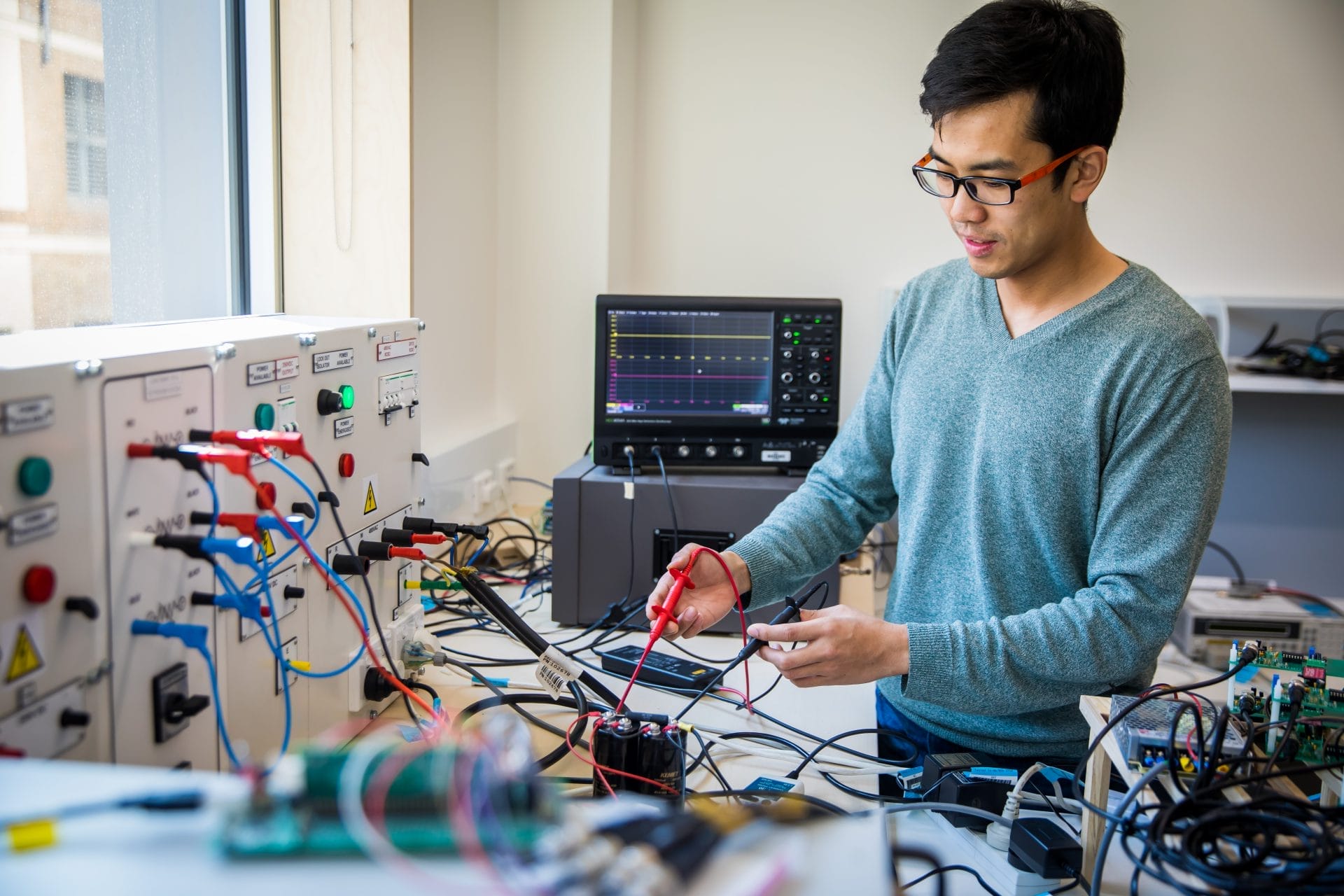 Navigating the Circuitry: The World of Electronic Engineering – MyAIU Radio